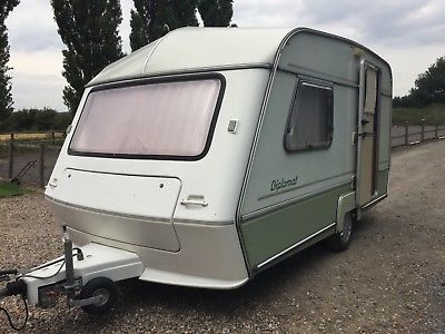 2 Berth Caravan With Awning – Touring Caravan