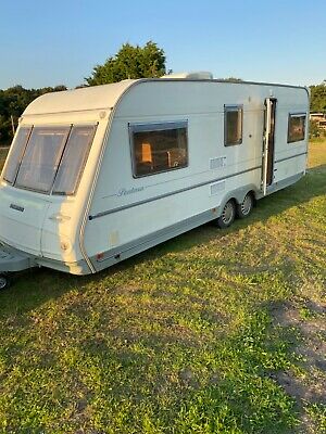 4 Berth Twin Axle Caravan – Touring Caravan