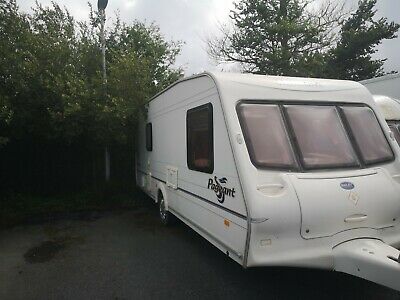 Caravan. Bailey Pageant 2004 Vendee. Fixed Bed – Touring Caravan