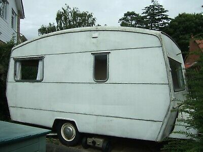 Vintage 1970s Sprite Alpine Caravan And Awning – Touring Caravan