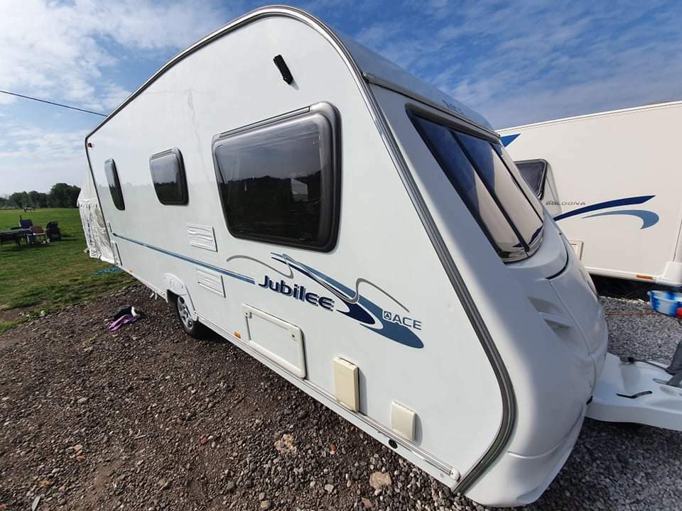 Swift Ace Jubilee Aristocrat 4 Berth Caravan Fixed Bed – Touring Caravan