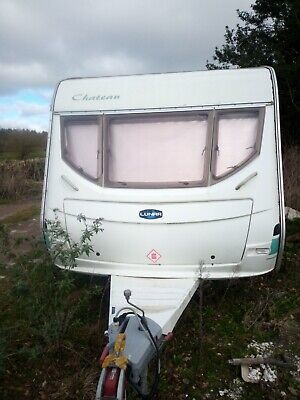06 Lunar Chateau Caravan Lightweight Fixed Double Bed With All ...