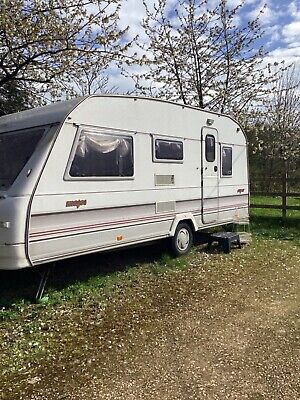 Vintage Sprite Major Caravan Fixed Bed 2 Or 4 Berth – Touring Caravan