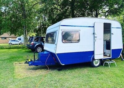 Vintage Retro Small Touring Caravan – Touring Caravan