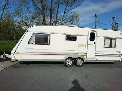 Caravan 6 Berth With Awning – Touring Caravan